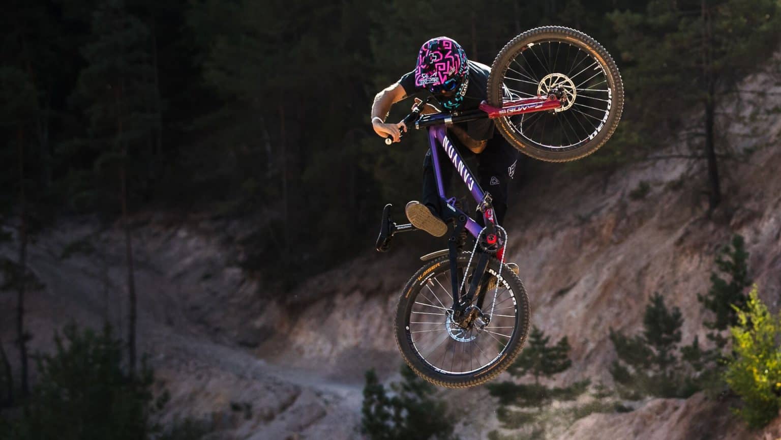 2021 Sender 6 – View Specs & Reviews – Mountainly